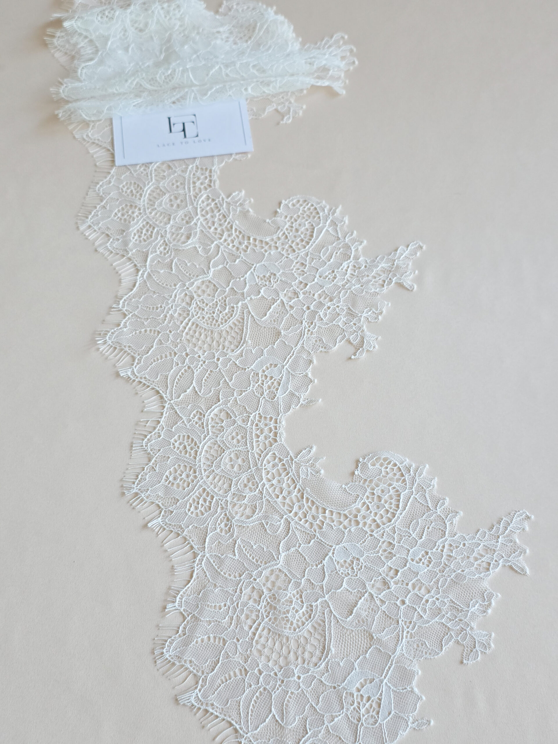 Ivory Chantilly lace trimming - Lace To Love