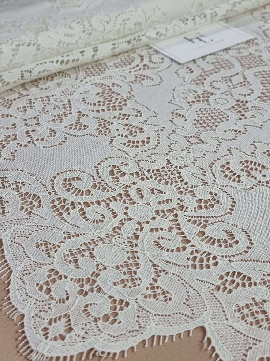Wedding lace fabrics - Lace To Love