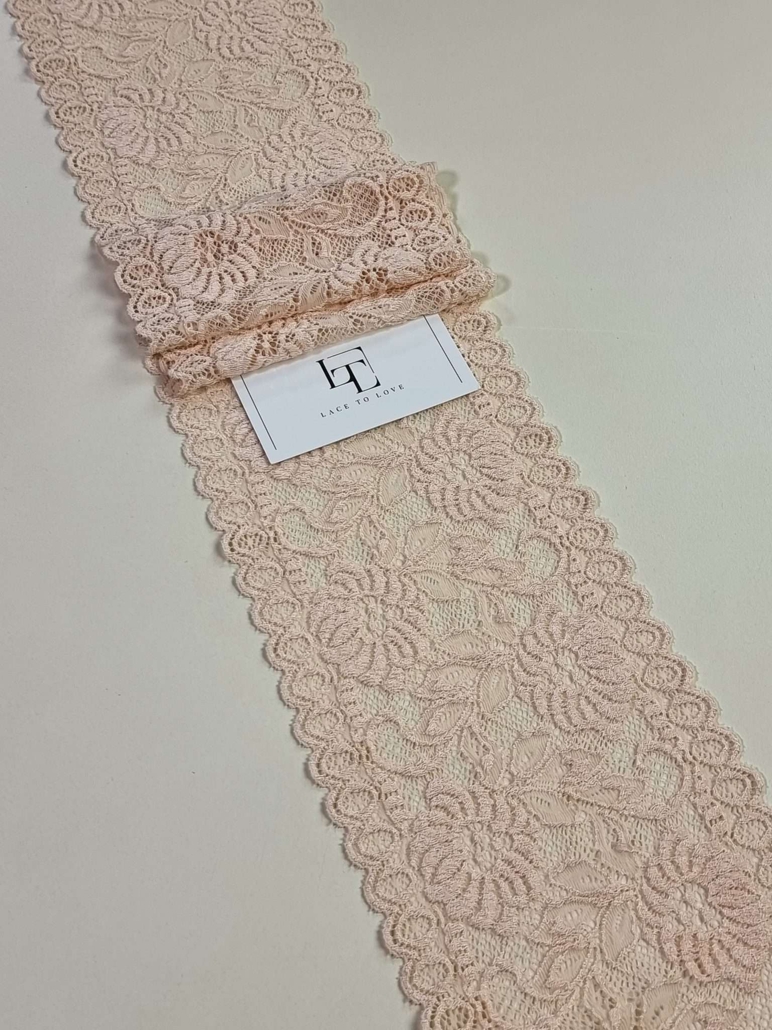 Lace fabrics and clothing shop - Lace To Love