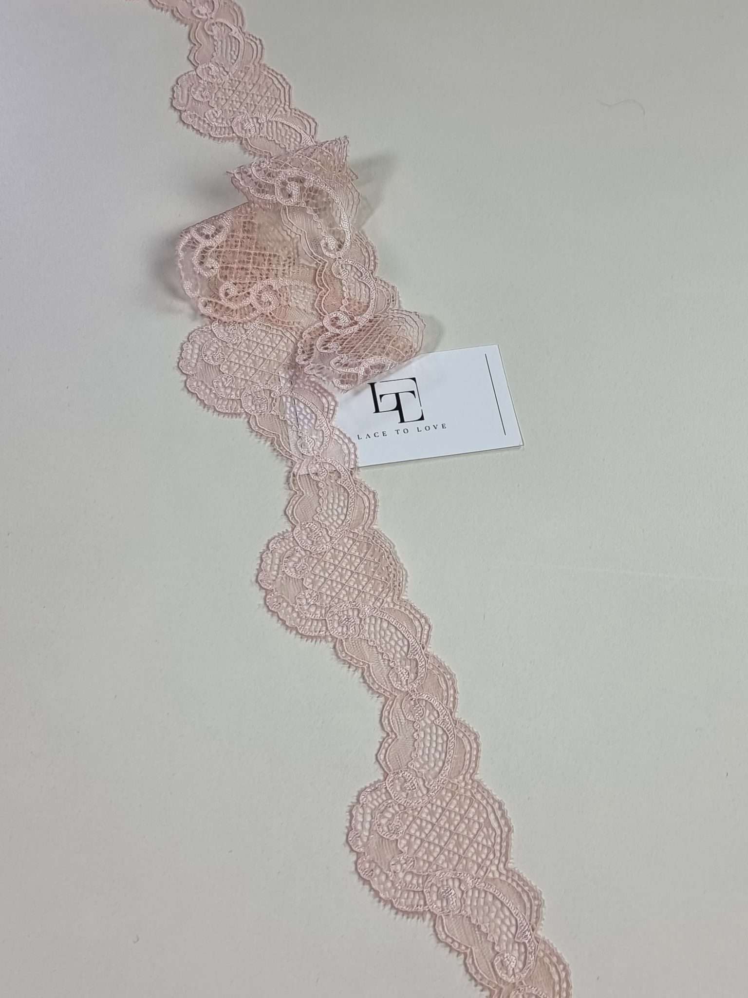 Lace fabrics and clothing shop - Lace To Love