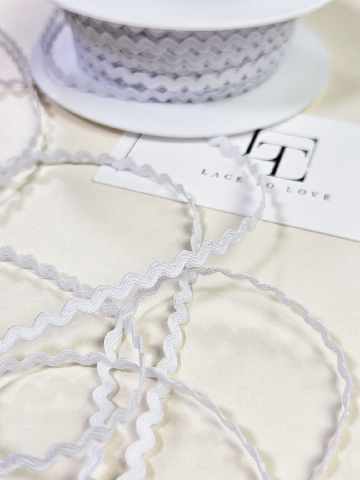 Lace fabrics online shop - Lace To Love