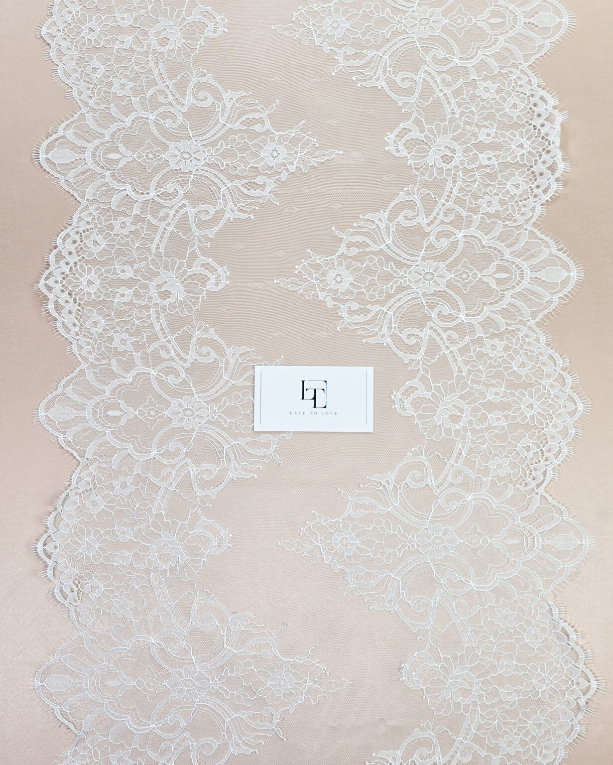 Ivory Chantilly lace trimming - Lace To Love