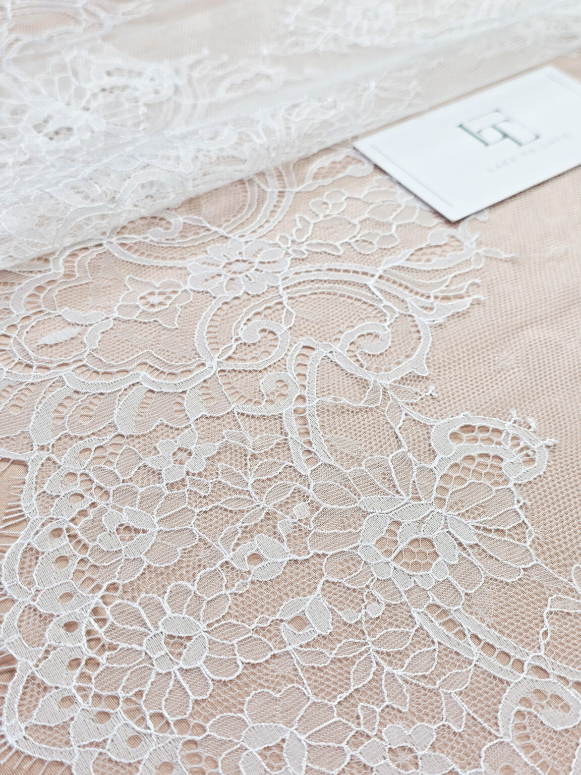 Ivory Chantilly lace trimming - Lace To Love