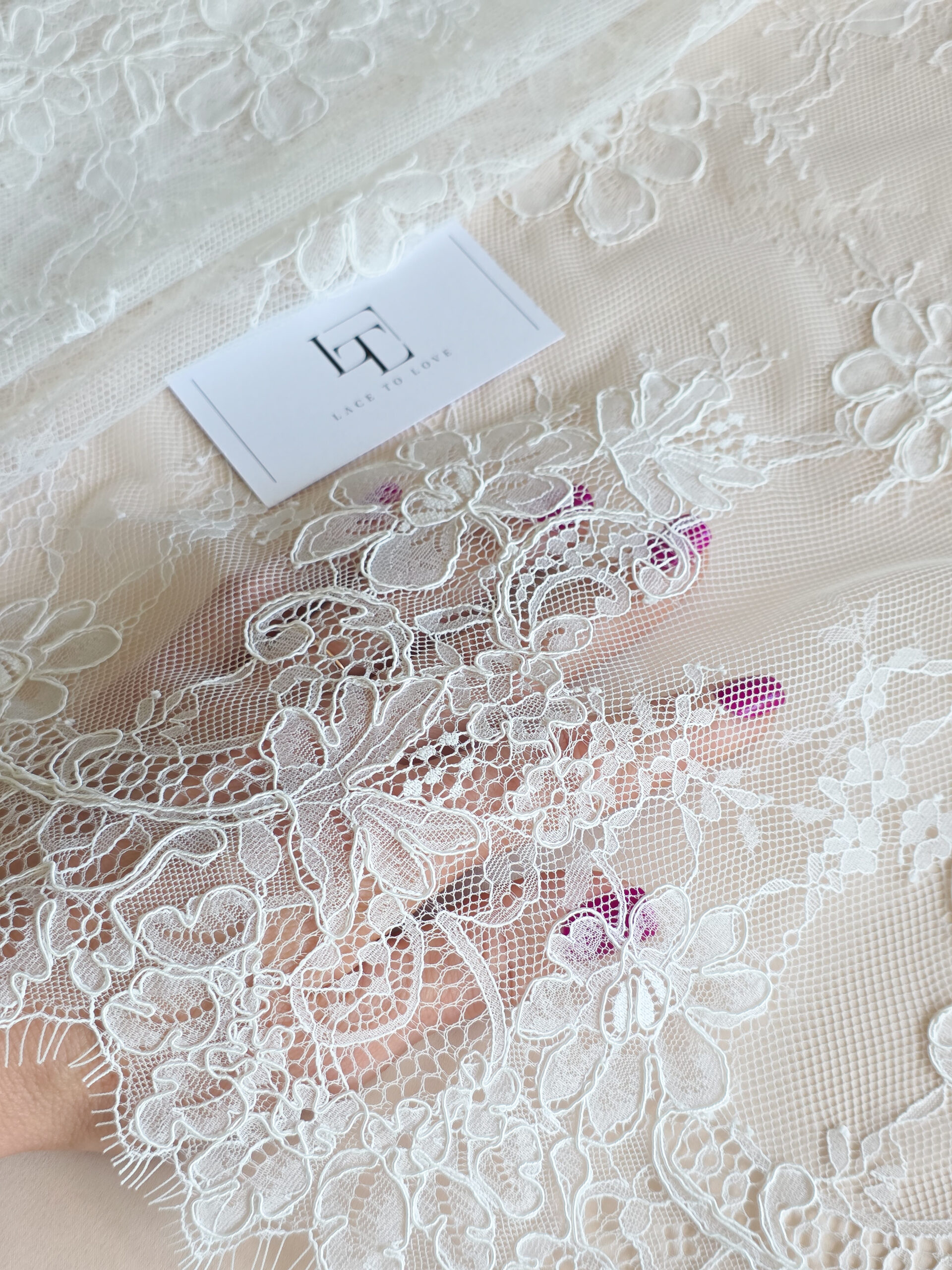 Lace fabrics online shop - Lace To Love